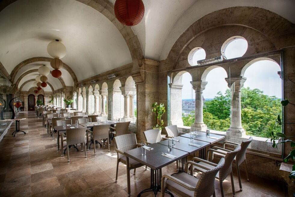 Fishermans Bastion Restaurant Arcade Terrace Seating - Fisherman's Bastion
